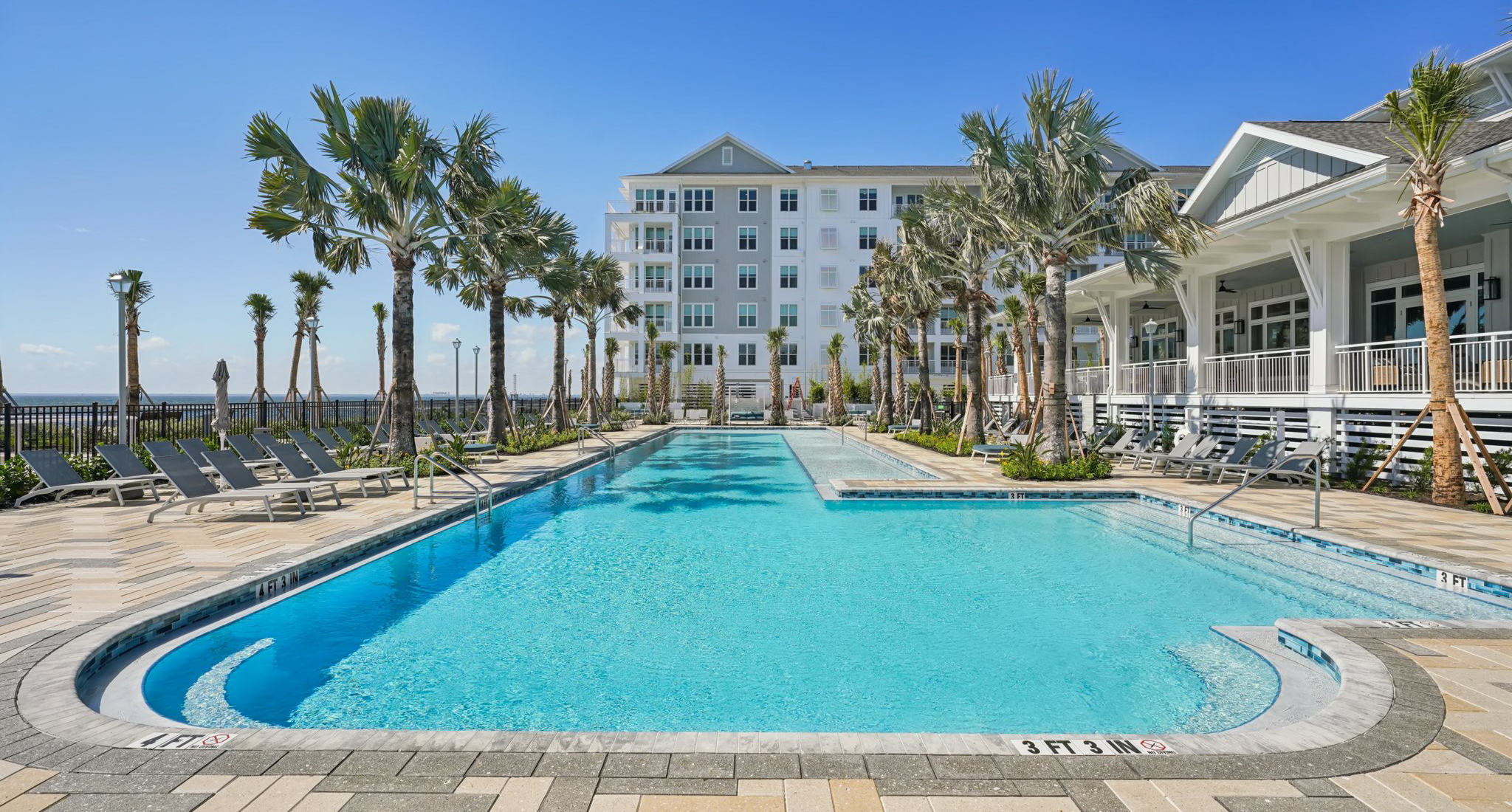 MAA Breakwater: Sophisticated Waterfront Living - Tampa Magazine