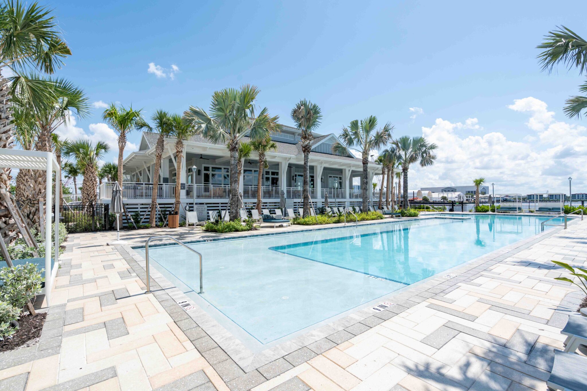MAA Breakwater: Sophisticated Waterfront Living - Tampa Magazine